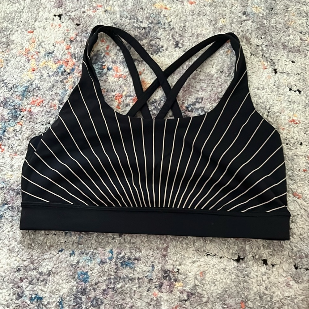 Lululemon X Barry’s Limited Edition Reflective Bra - Gem